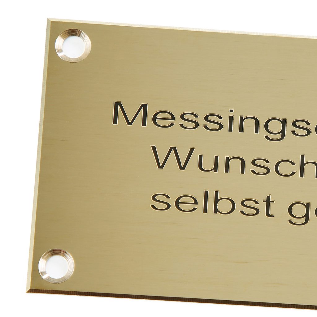 Messingschild mit Gravur | Schild aus Messing gravieren lassen